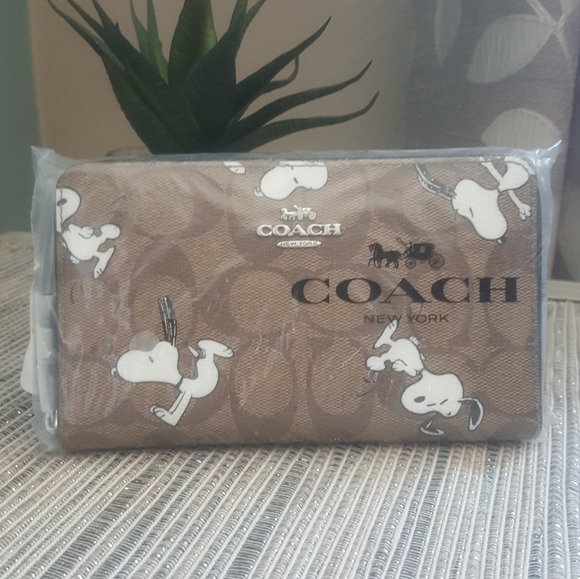 Coach | Bags | Coach X Peanuts Snoopy Medium Zip Wallet | Poshmark
